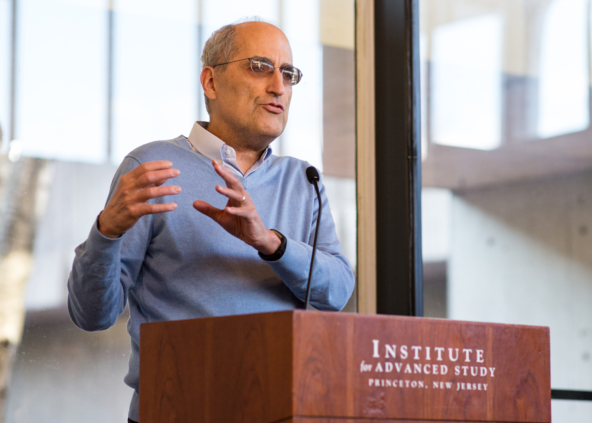 Edward Witten Elected Fellow of the American Association for the ...