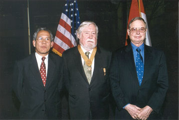 Geertz Receives Award From Indonesian Government - Press Release ...